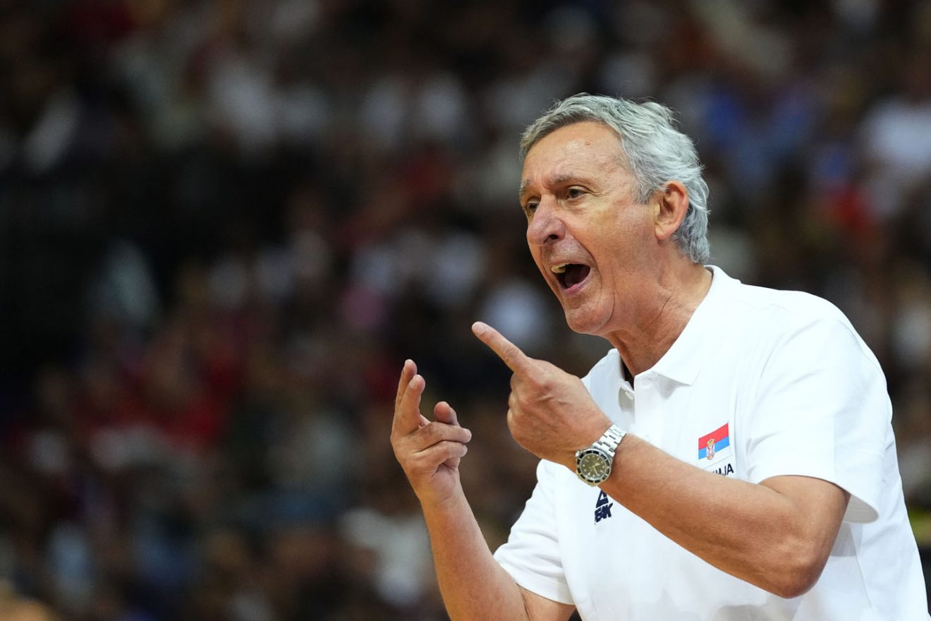 Svetislav Pešić: Coach for gold - Time