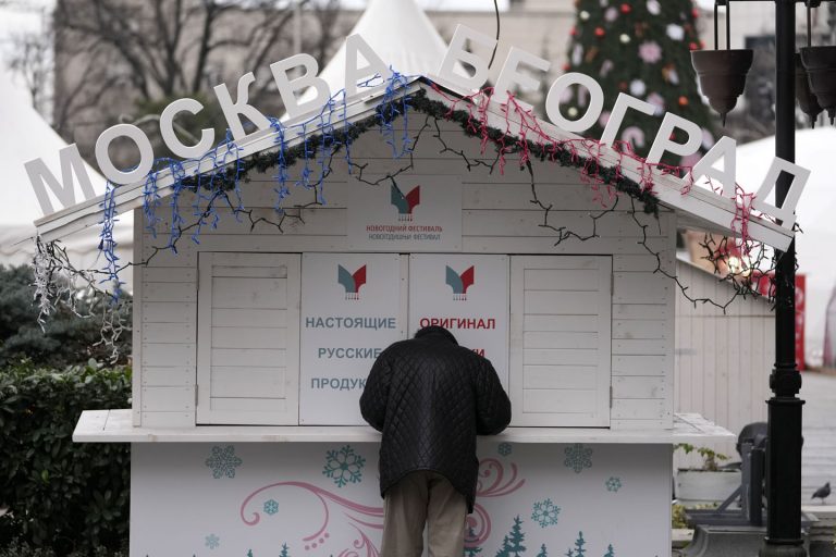 Russians in Serbia: Better here without a job, but free - Vreme