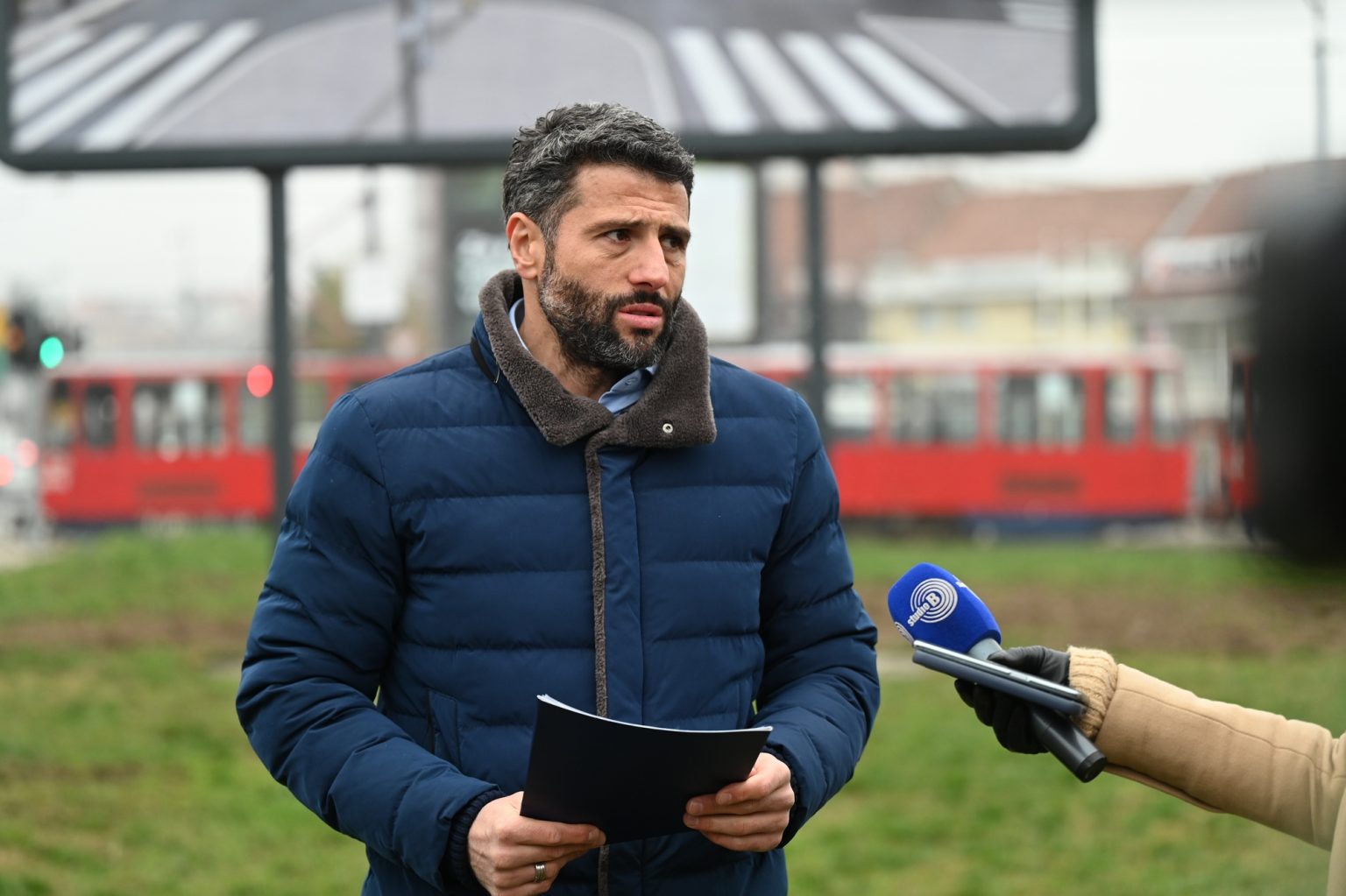 How did Šapić manage to connect false reports about bombs and elections ...