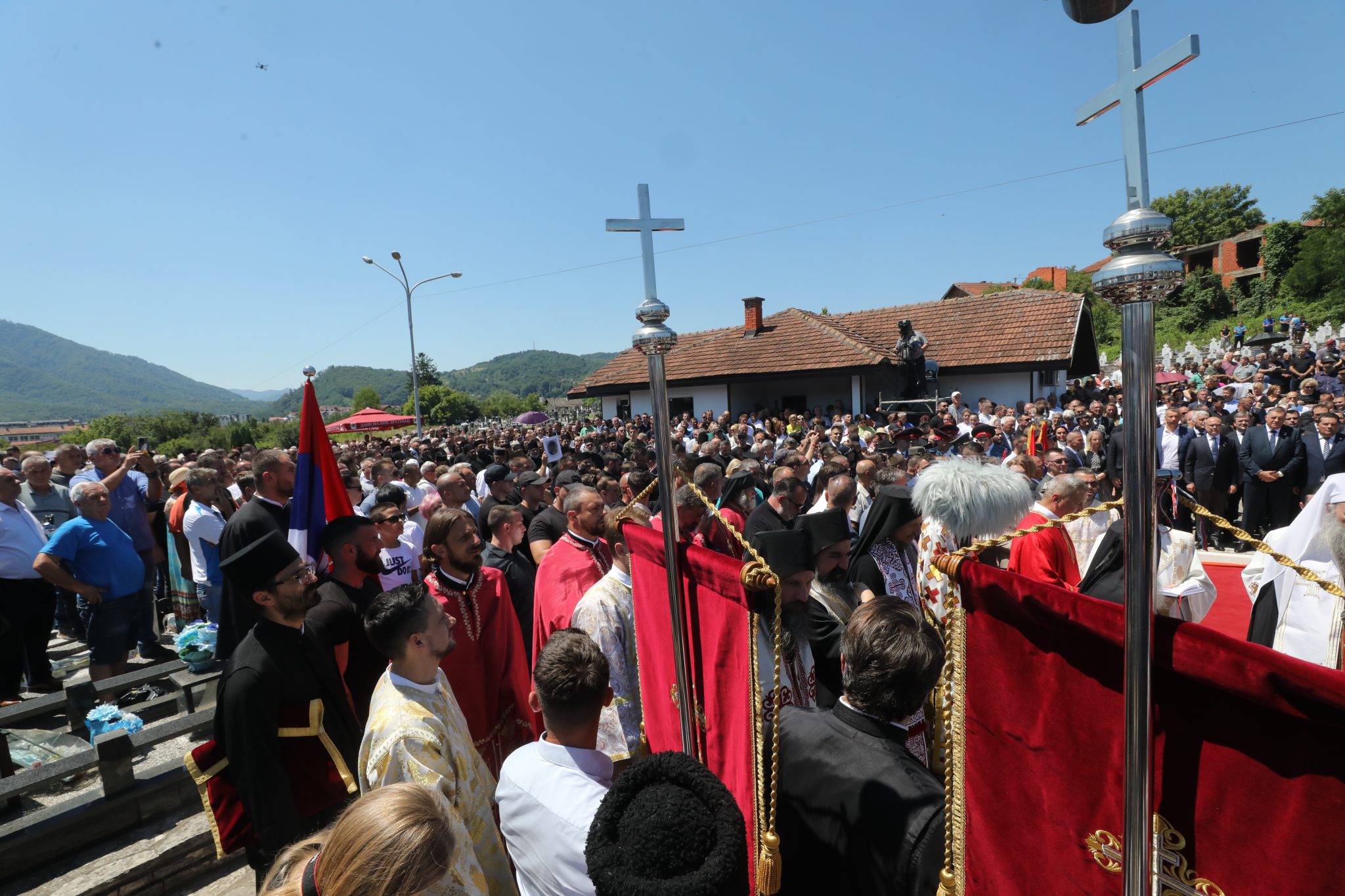 Prijedor: Parade of Serbian cadets in the city of "white stripes" - Time
