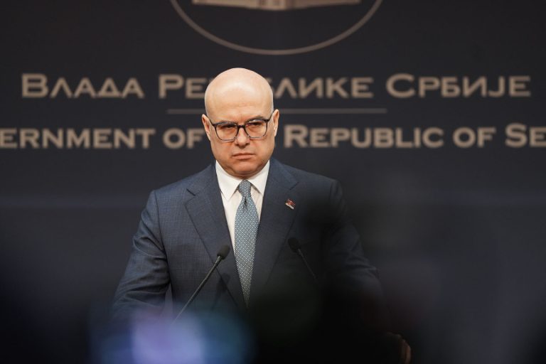 Miloš Vučević nije podneo ostavku? - Vreme