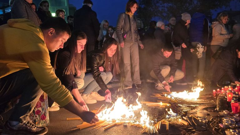 Eleven months since the tragedy: All over Serbia honoring the victims ...