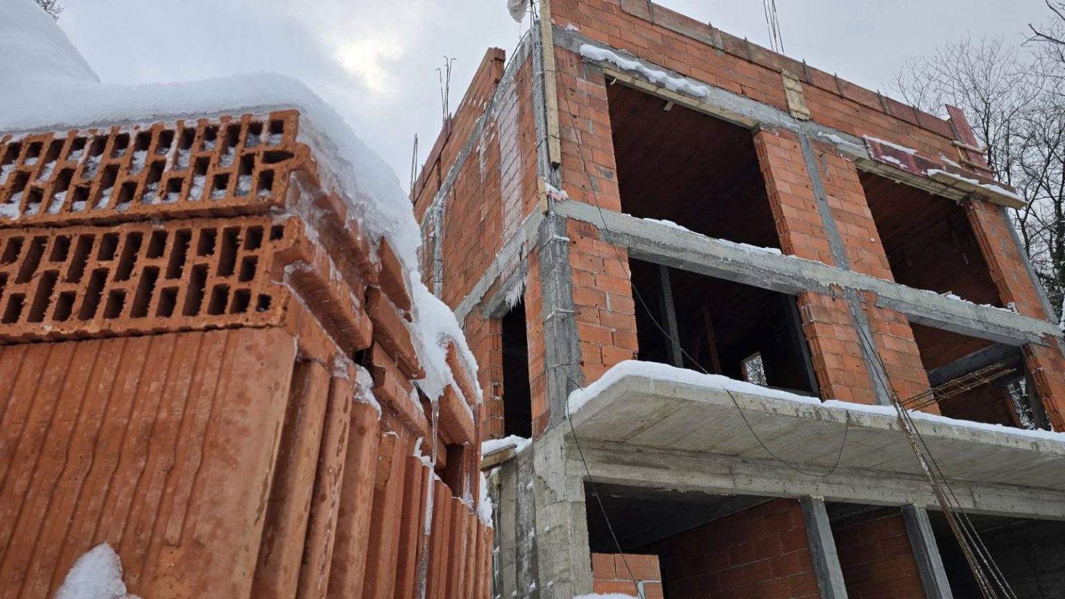 Ko i zašto zida u Stepinom lugu? - Vreme